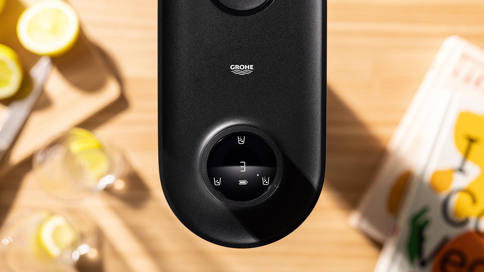 O carbonatador de água GROHE Blue Fizz simplifica a hidratação sustentável